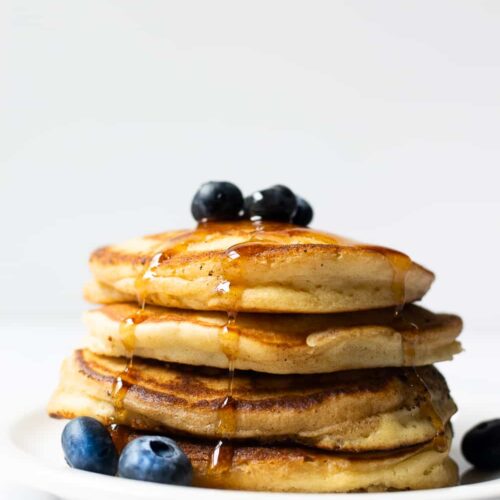 Homemade Fluffy Pancakes - Simple Everyday Recipes