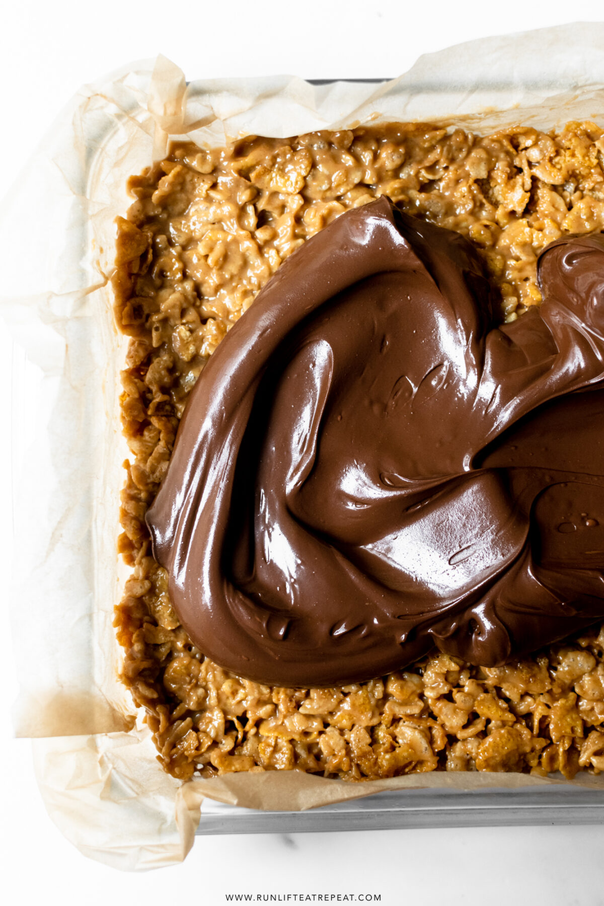 Chocolate Peanut Butter Crunch Bars - Simple Everyday Recipes