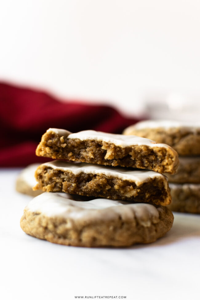 Iced Oatmeal Cookies - Simple Everyday Recipes