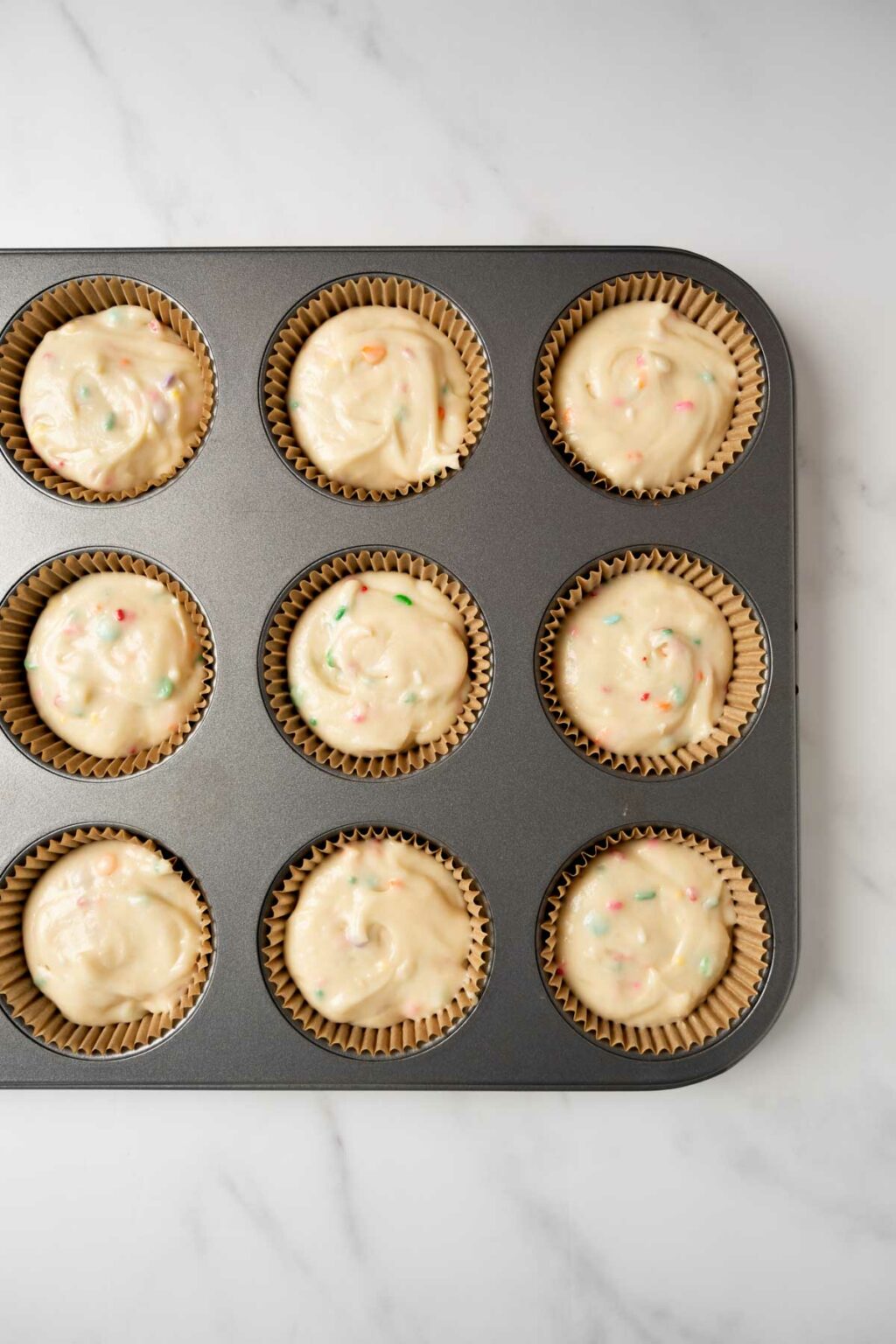 Funfetti Cupcakes (Confetti Cupcakes) - Simple Everyday Recipes